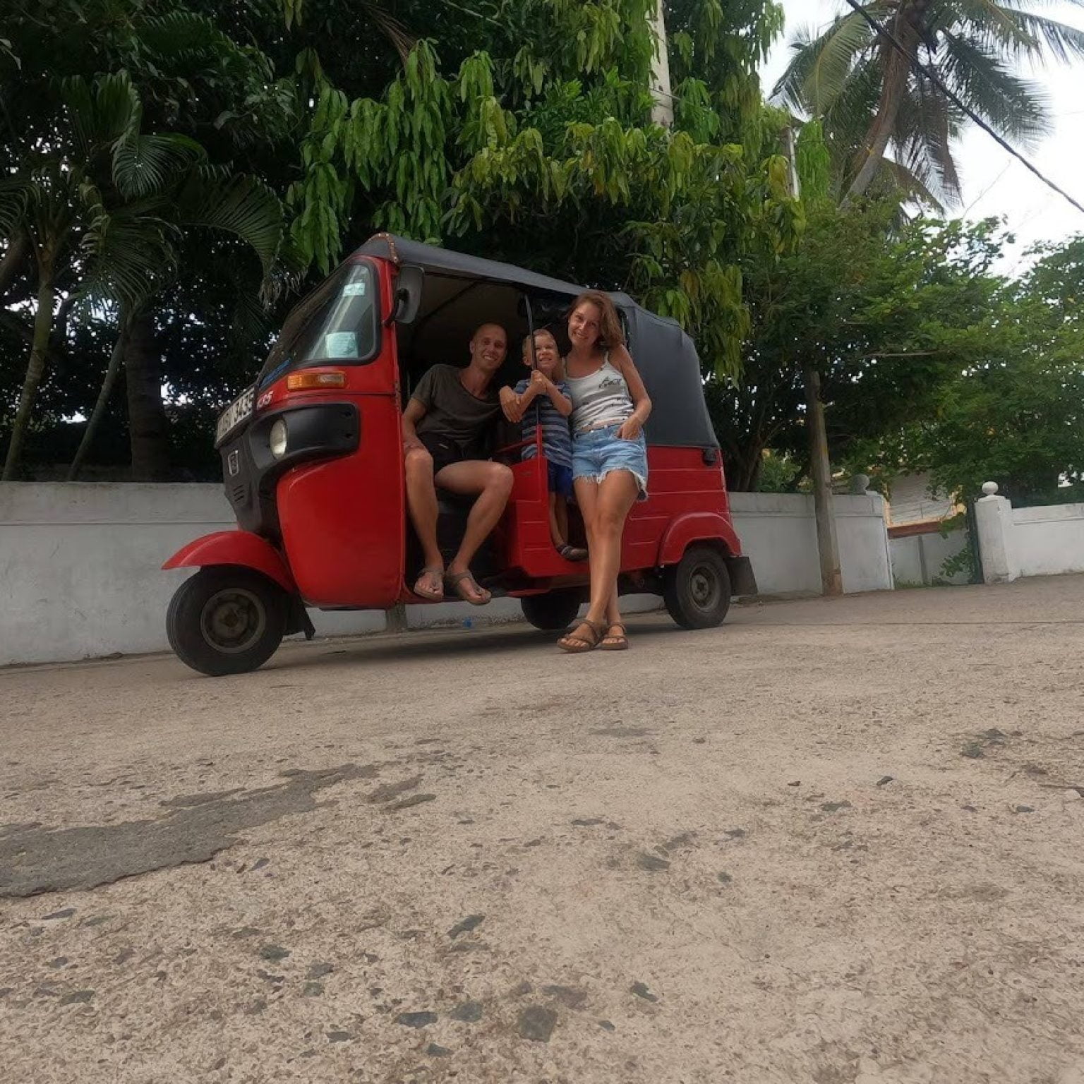 Rent a Tuk Tuk Sri Lanka: Best tuk tuk rental Service in Sri Lanka